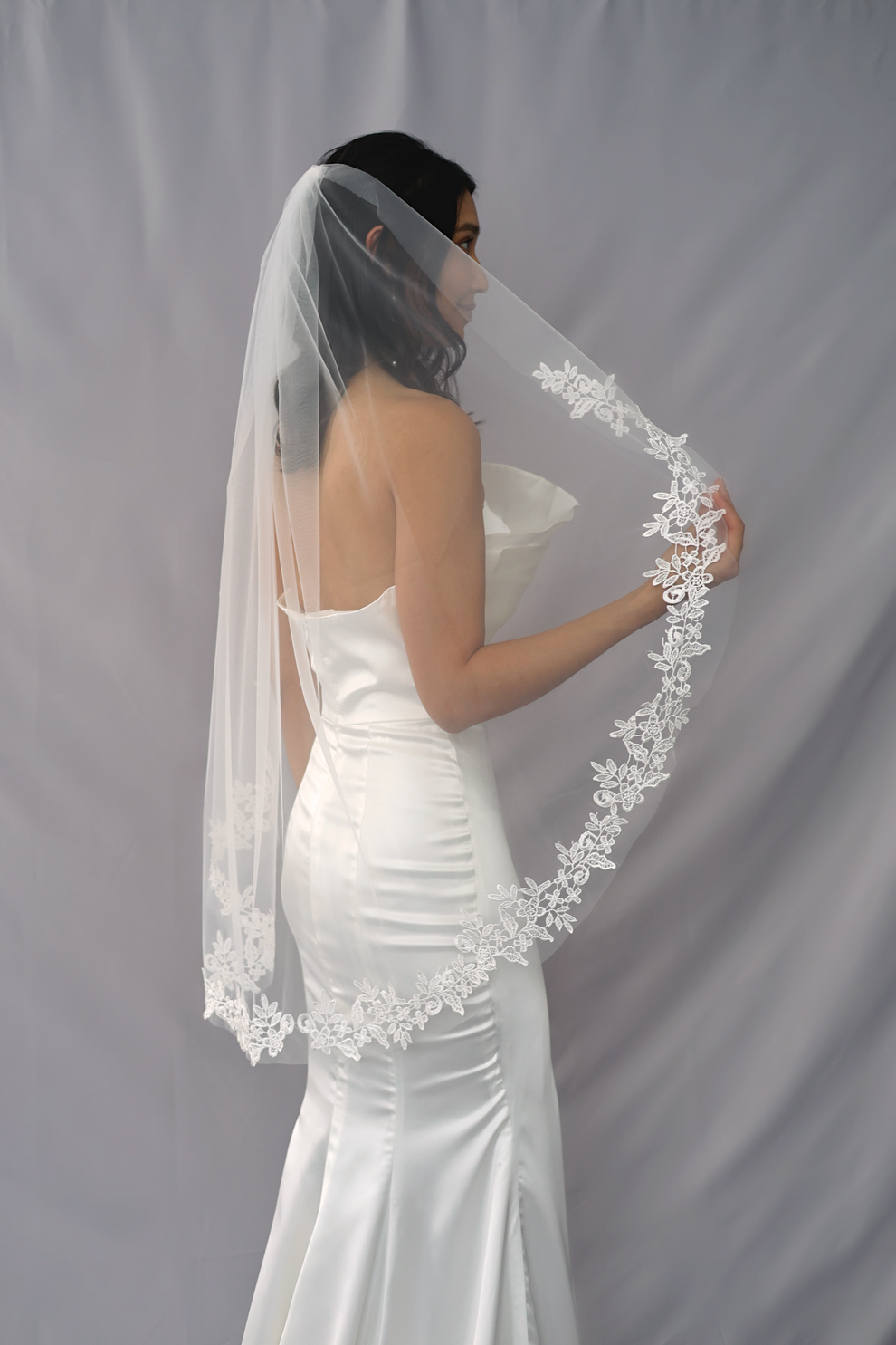 Penelope Floral Embroidery Tulle Veil in Fingertip Length | Bone and ...