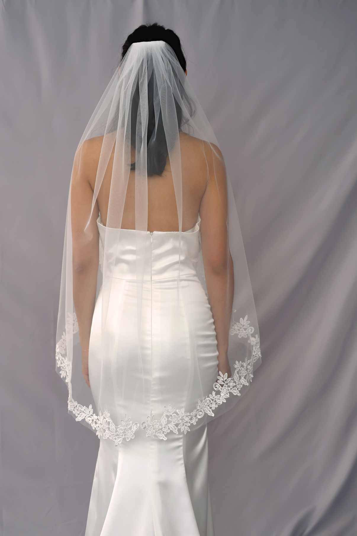 Penelope Floral Embroidery Tulle Veil in Fingertip Length | Bone and ...